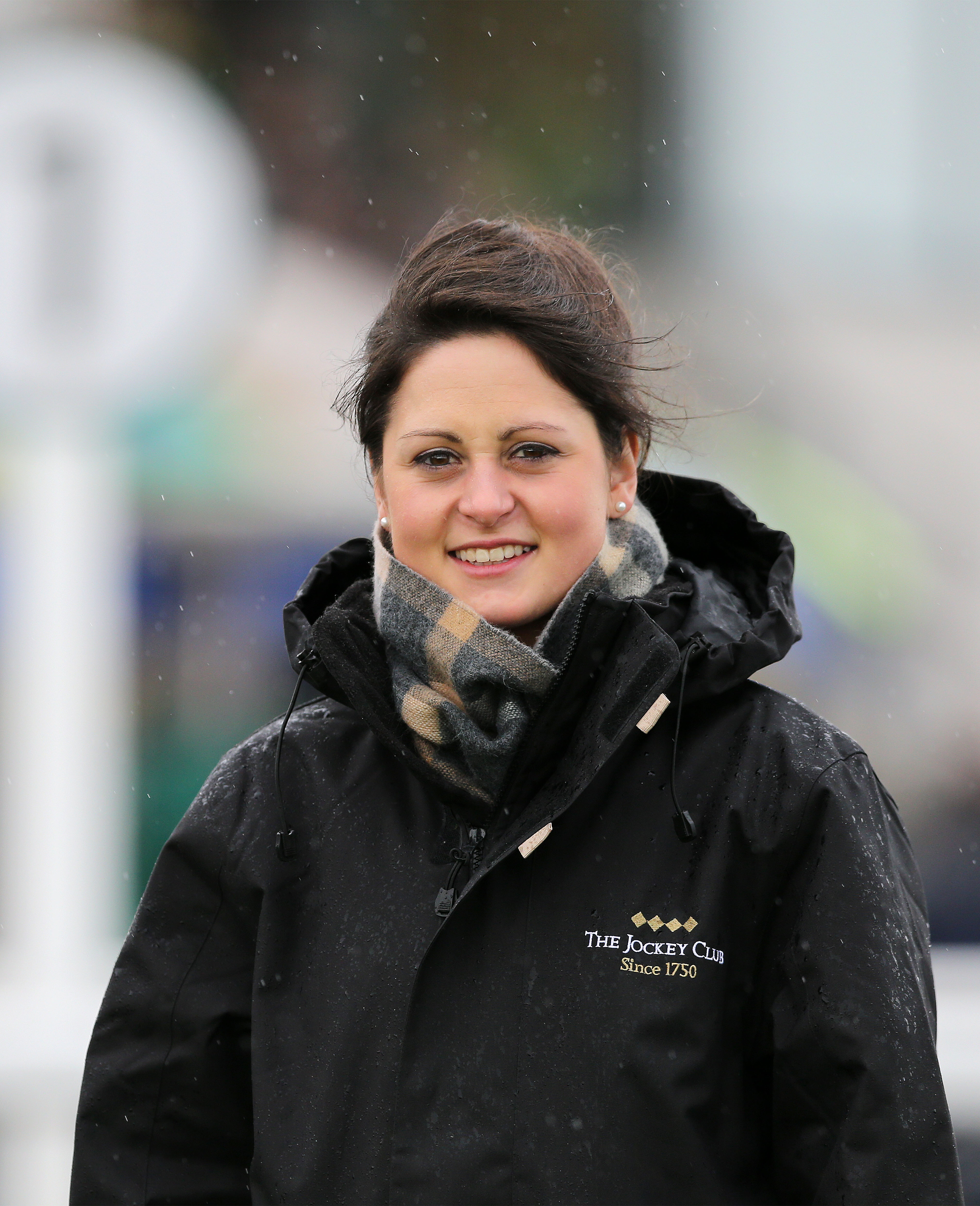 Exeter Racecourse’s Hannah picks up her race riding reins for charity ...